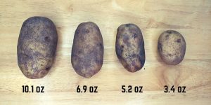 How Much Potatoes Weigh with Photos & Chart - Farmhouse Guide