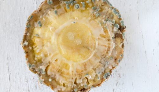 7 Ways to Tell If a Pineapple Is Bad - Farmhouse Guide