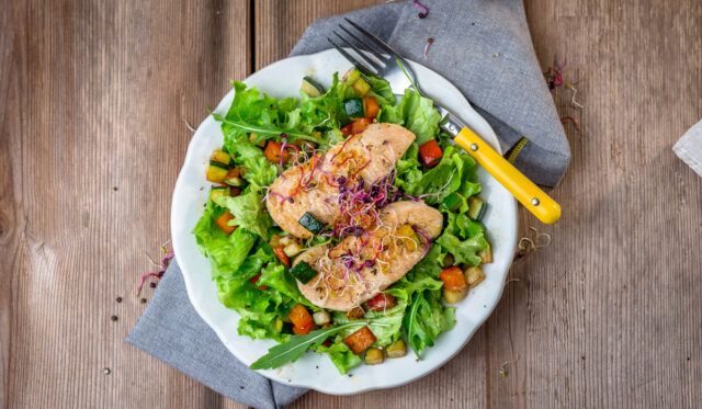 15 Types of Salads - Farmhouse Guide