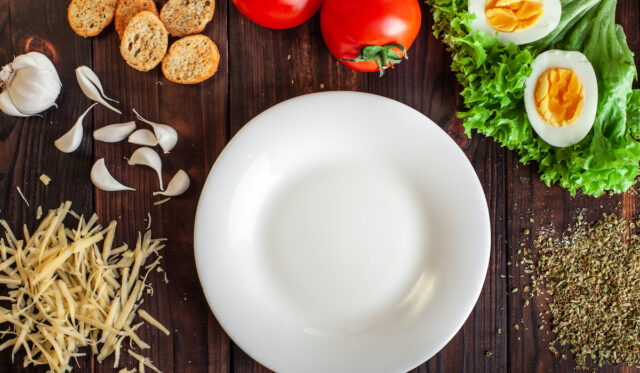 15 Types of Salads - Farmhouse Guide