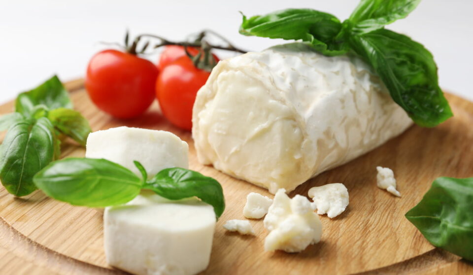 13 Best Types of Cheese for Pizza - Farmhouse Guide