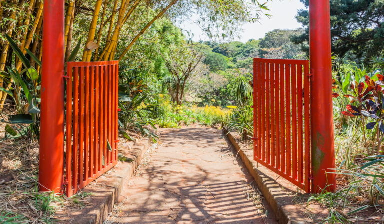 9 Types of Farm Gates - Farmhouse Guide