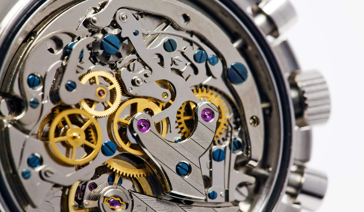 5 Best Clock Oils - Farmhouse Guide