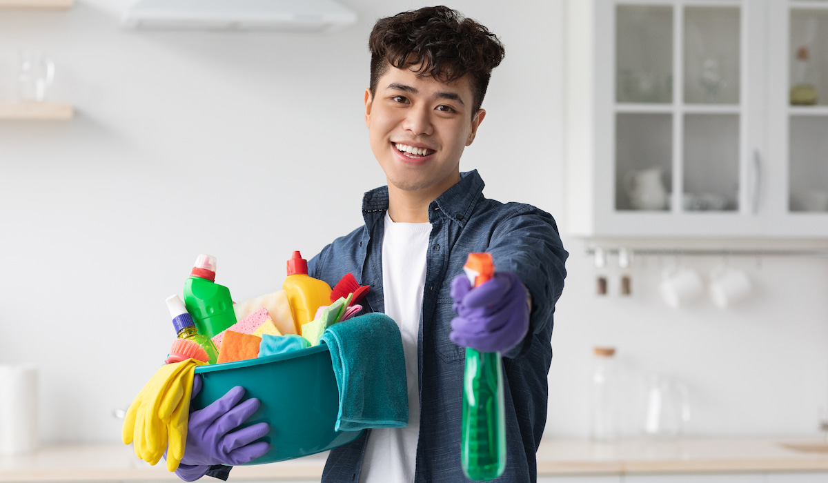 10 Quick Cleaning Tips - Farmhouse Guide