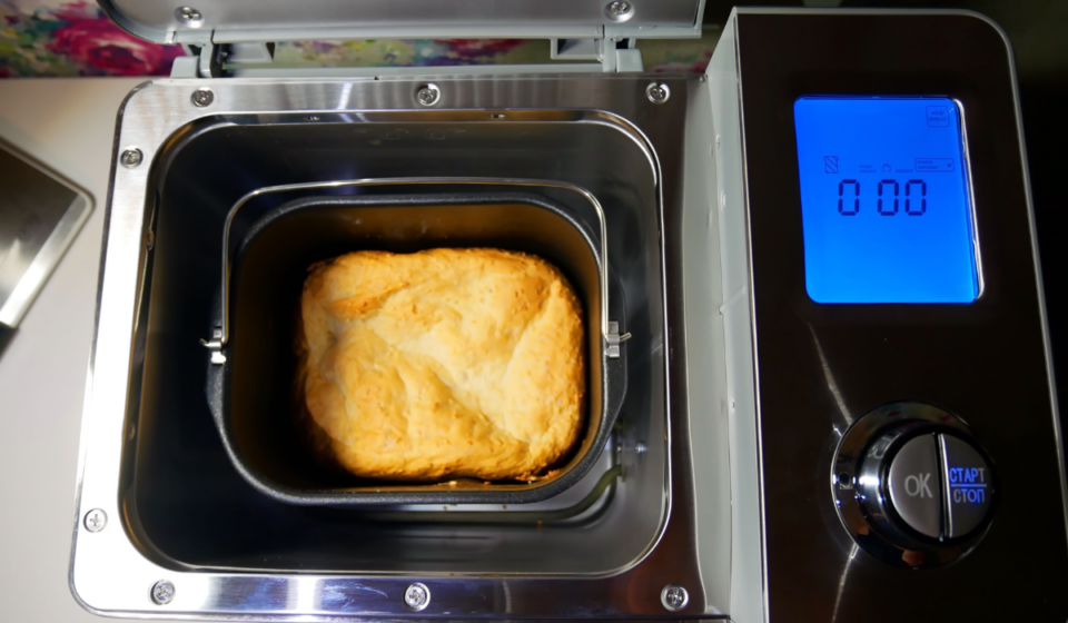 When Should You Remove the Paddle From a Bread Machine? - Farmhouse Guide